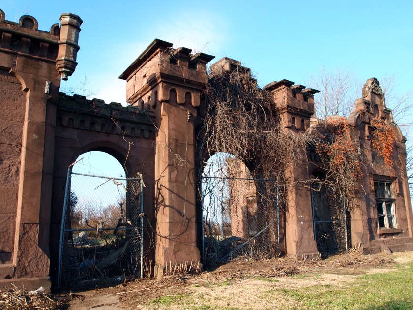 The Architecture of Death – Chicago and Cook County Cemeteries