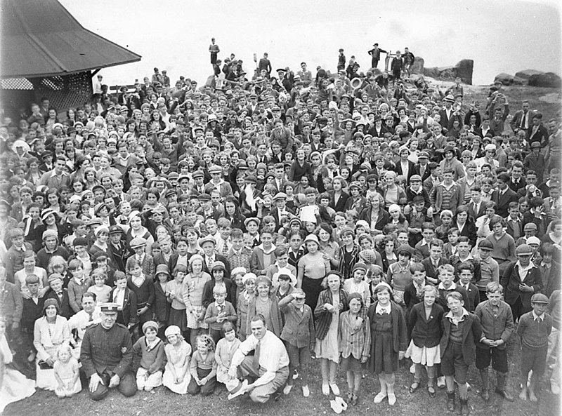 Hold a huge reunion for EVERYONE in your family tree – Chicago and Cook ...